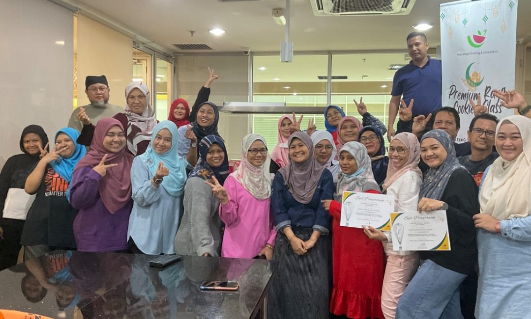 PREMIUM RAYA & DROP COOKIES - Thifal Niaga